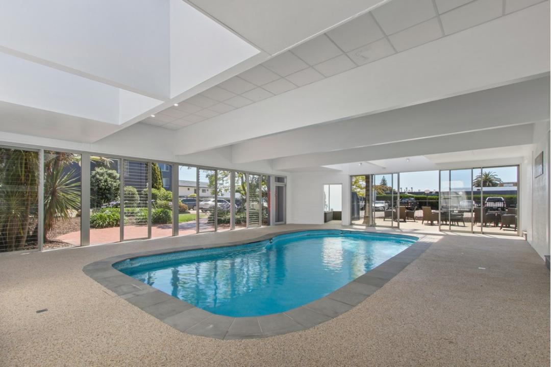Bellevue on the Lakes Official Site - Indoor Heated Pool